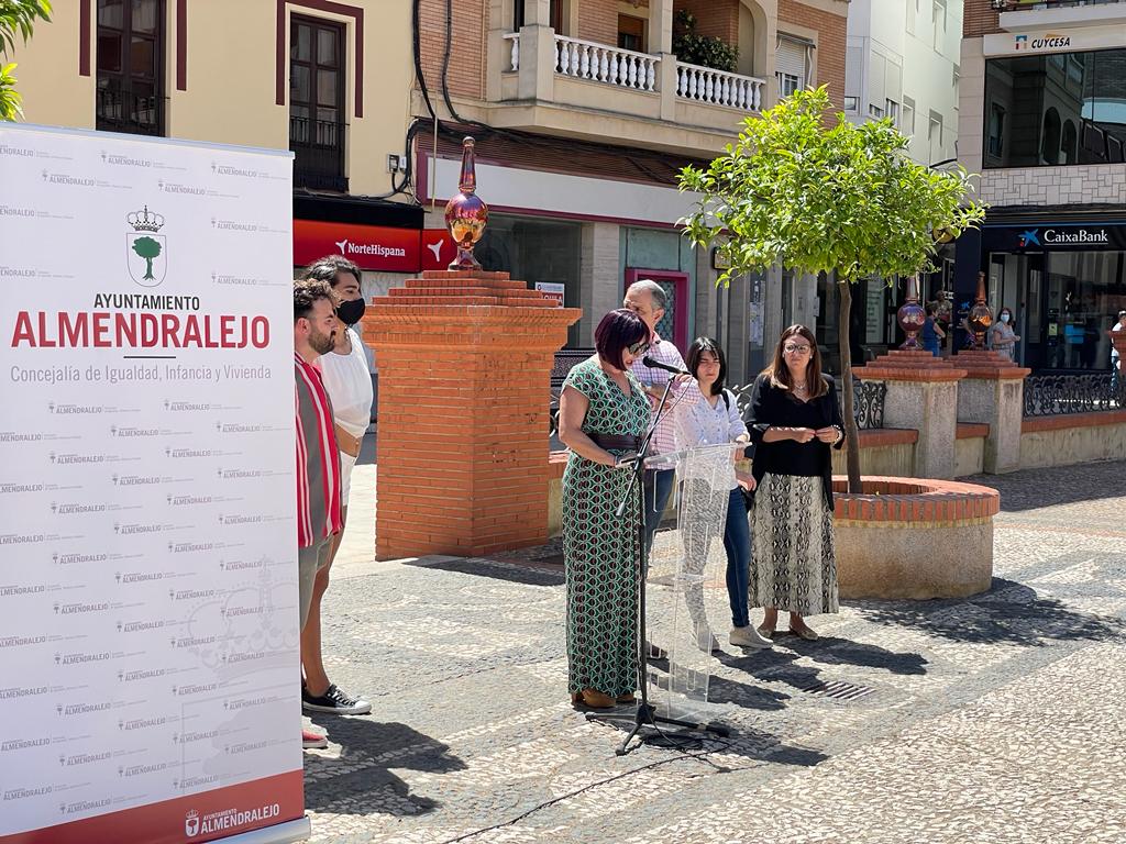 El Ayuntamiento refuerza su compromiso con la igualdad, la libertad y el respeto en el Día ...